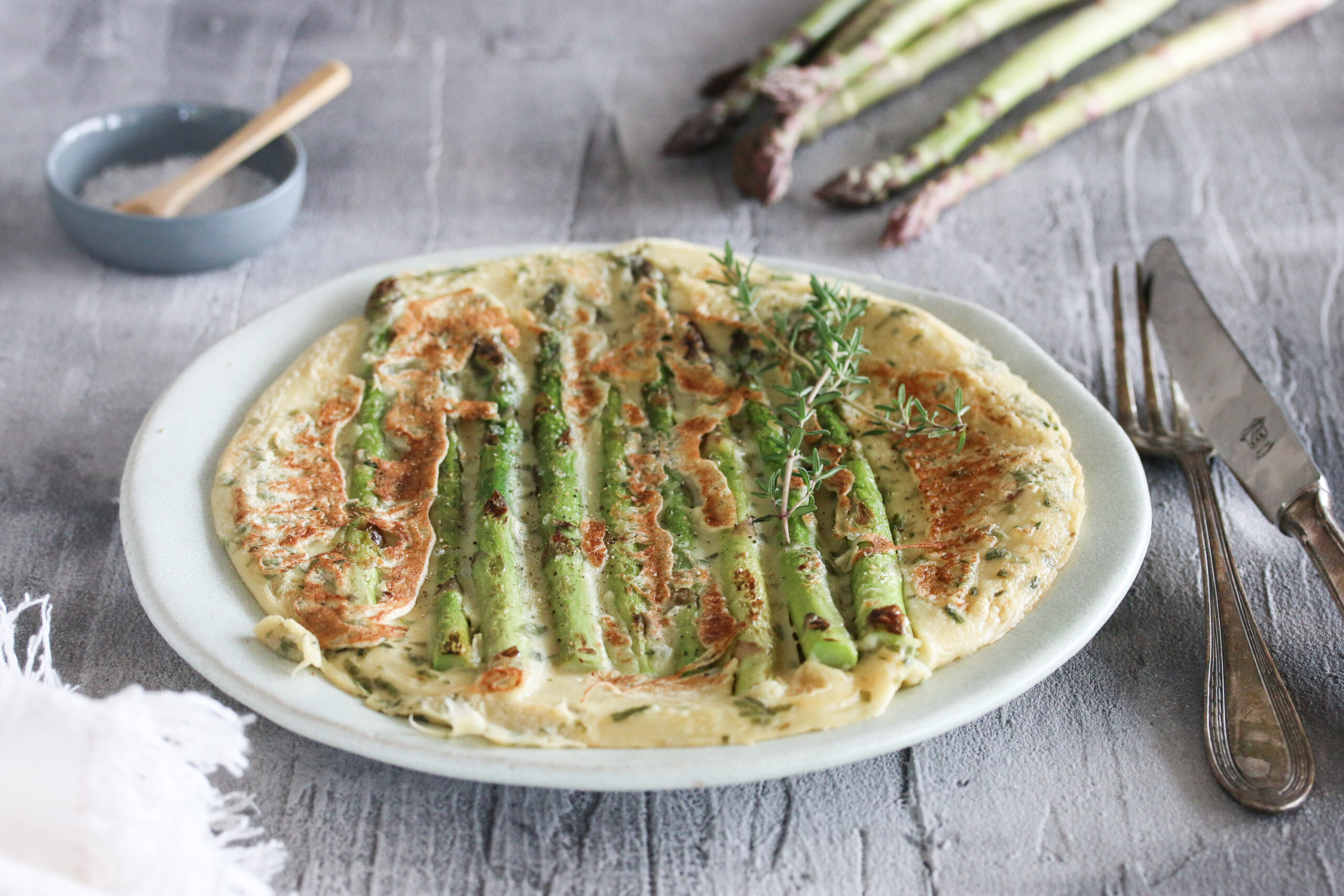 Wunderbar Omelett Mit Weiem Spargel Bild